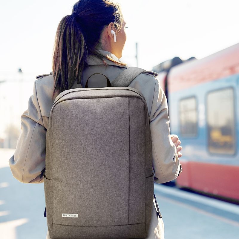 Mochila Classic Multilaser para Notebook Até 15.6 Polegadas Cinza - BO438 Mochila Classic Multilaser para Notebook Até 15.6 Polegadas Cinza - BO438
